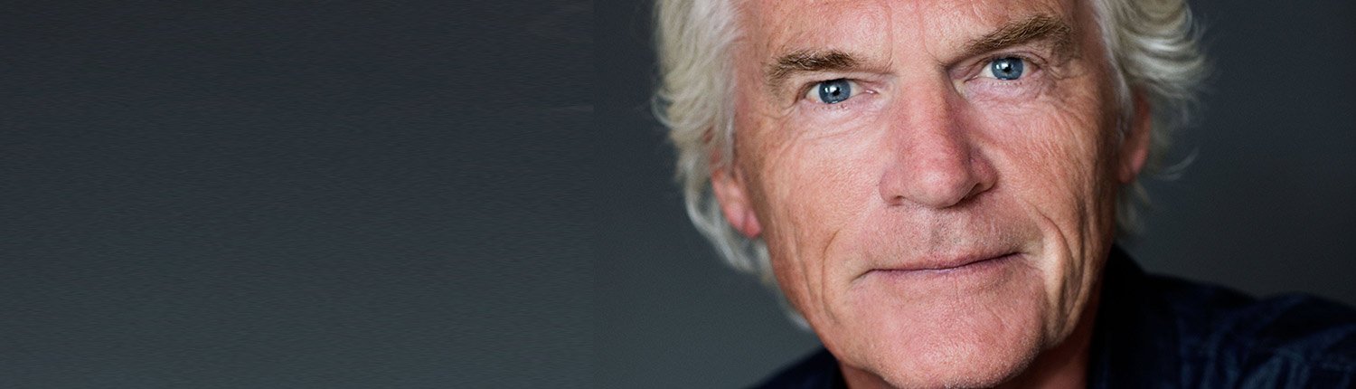 Kurt Ravn er nostalgisk og smukt - Book ham til seniorkoncert her